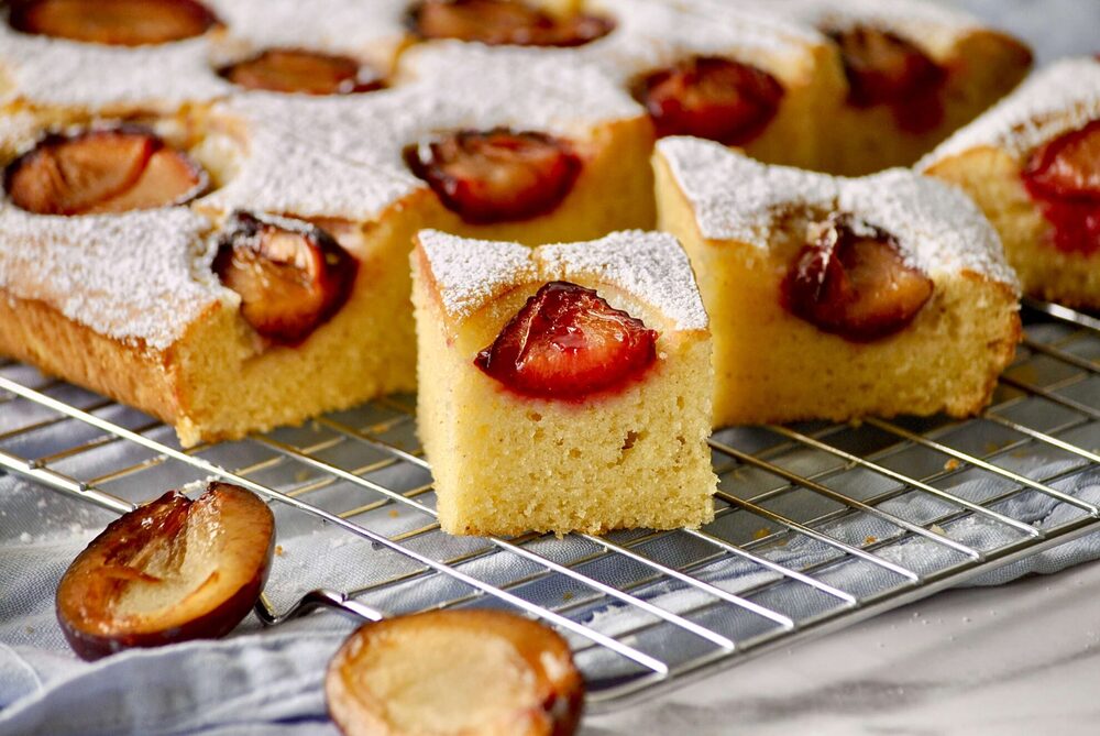 Versunkener Zwetschgenkuchen (Springform) - Einfach Kuchen